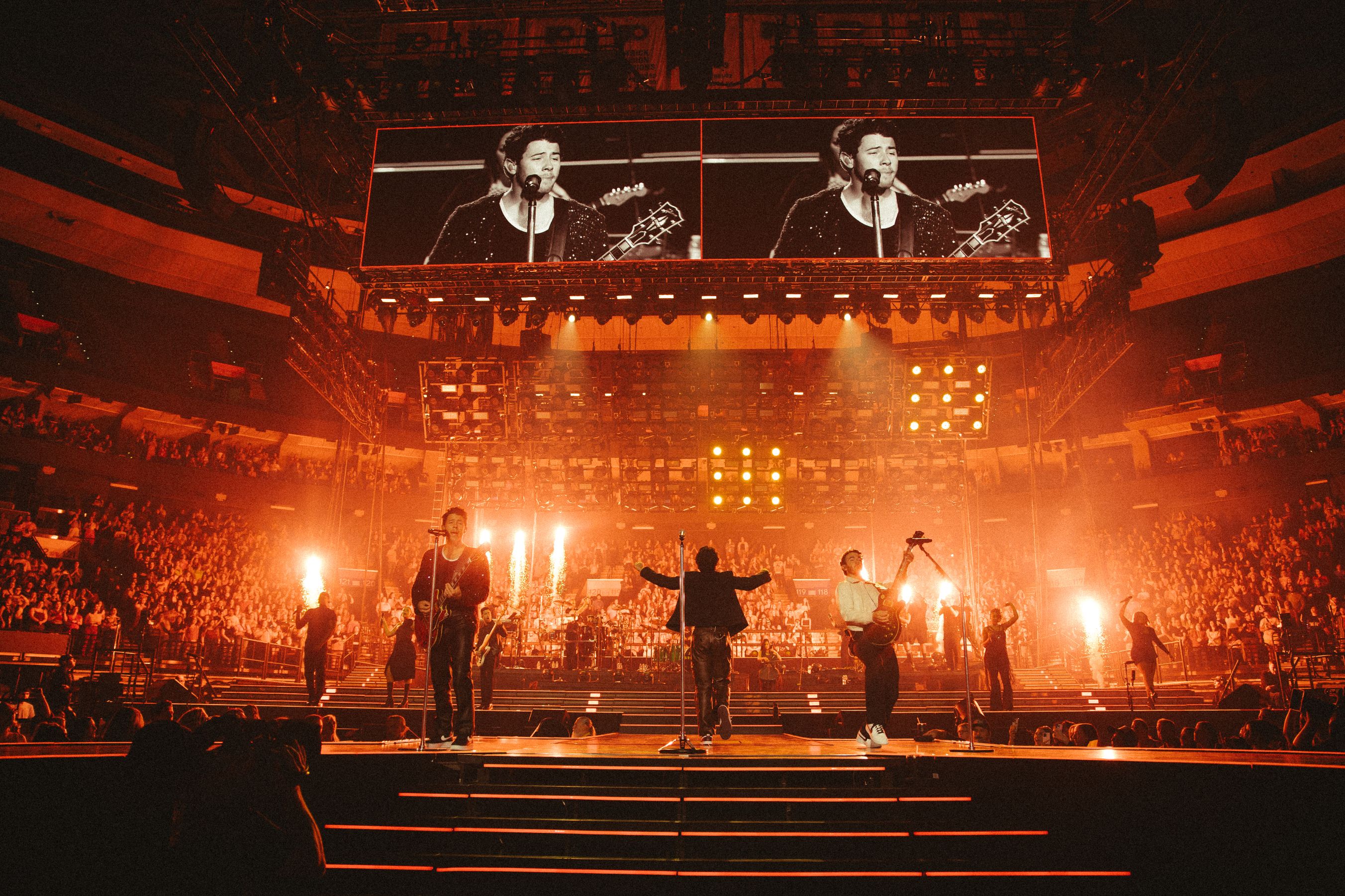 Philadelphia | Media | THE TOUR | Jonas Brothers